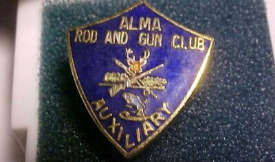 Vintage ALMA ROD AND GUN CLUB AUXILLARY pin | eBay