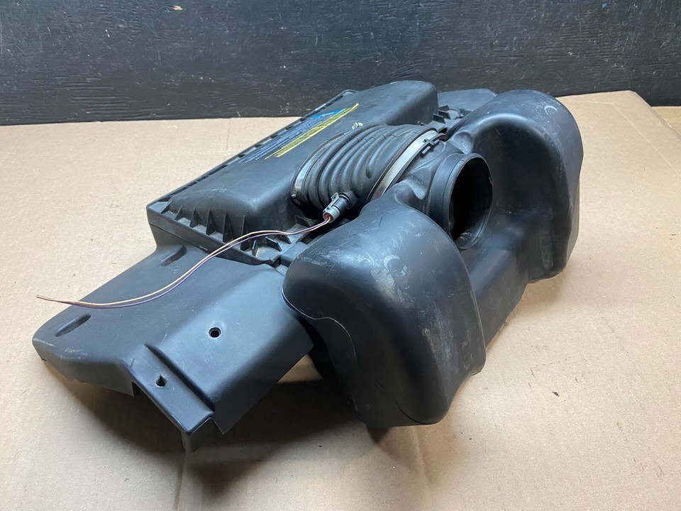 1998 to 2002 Chevrolet Camaro Air Cleaner Intake Cover Panel 25170361 ...