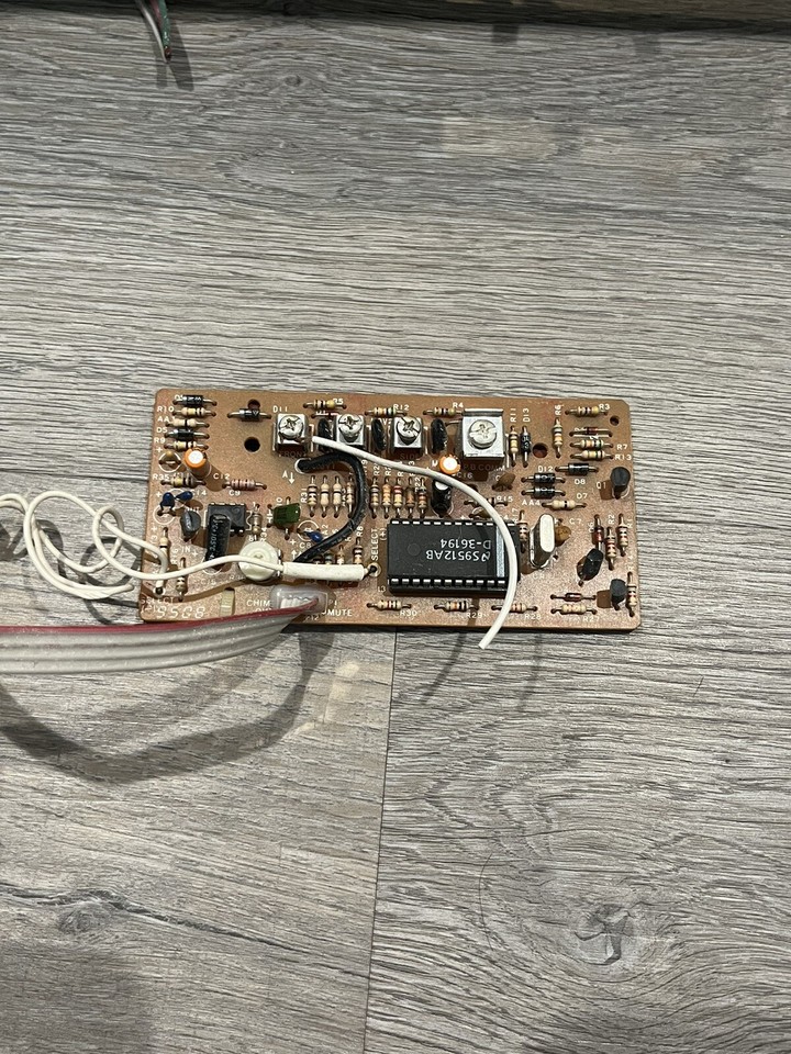 Nutone Intercom System IM-3303 with accessories (transformers, Door ...