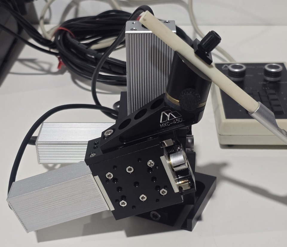 Siskiyou MX7600 4Axis X-Y-Z Tilt Motorized Micromanipulator & MC1000e ...