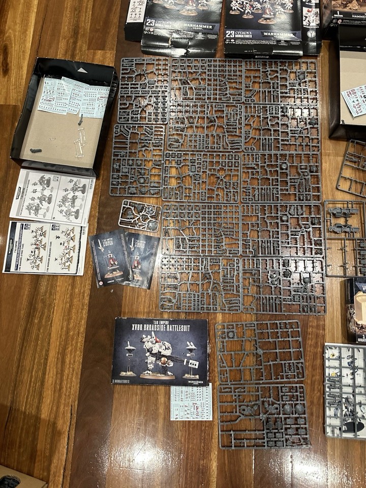 Warhammer 40k Tau Empire Start Collecting Combat Patrol Ghostkeel XV88 ...