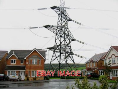 PHOTO PYLON IN THE GARDEN THIS HUGE ELECTRIC PYLON IS ONE OF THREE THAT ...