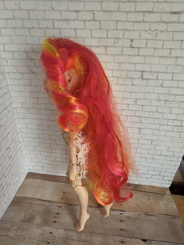 MGA Rainbow High Special Edition Laurel DeVious Red Head Fashion Doll ...