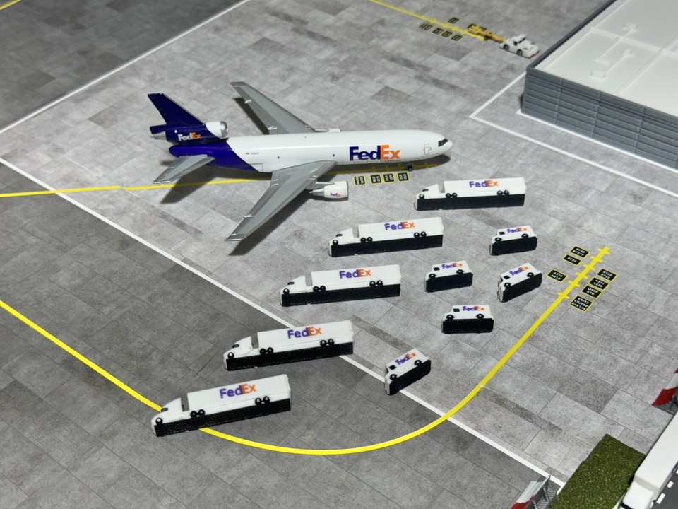 Jetset Models 1:400 Scale FedEx Set x5 Semi Trucks + x5 Delivery Trucks ...