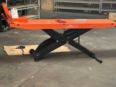 Drop Tail Trailers Motorcycle Lift, 1,000lb Capacity Motorcycle Lift ...