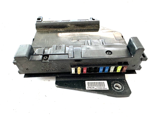 82720-07060 TOYOTA GENUINE ENGINE ROOM JUNCTION Module 8272007060 OEM ...
