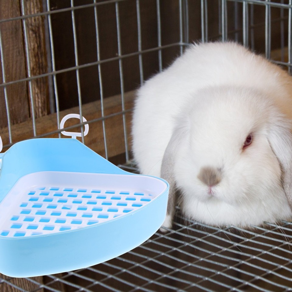 Small Animal Plastic Litter Box Triangle Toilet Tray for Cat Hamster ...