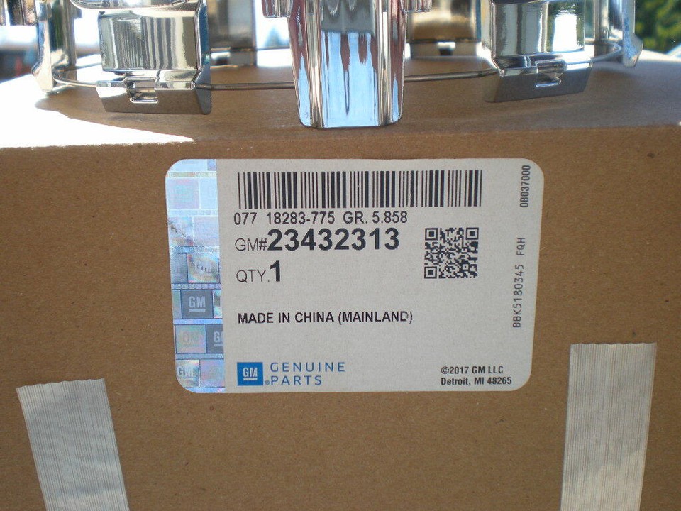 NEW 2015 - 2019 Cadillac Escalade Chrome OEM Center Cap P/N 23432313 | eBay