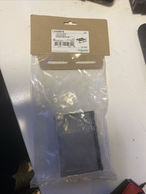 Schneider Short Connection Umbrella LV429515 - 3-Pole, Plug-In, IP40 ...