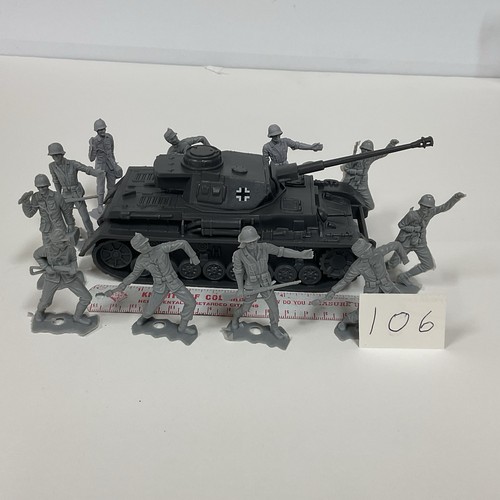 It is a CTS German Tank Panther IV surrounded by 11 BMC germans NEW ...