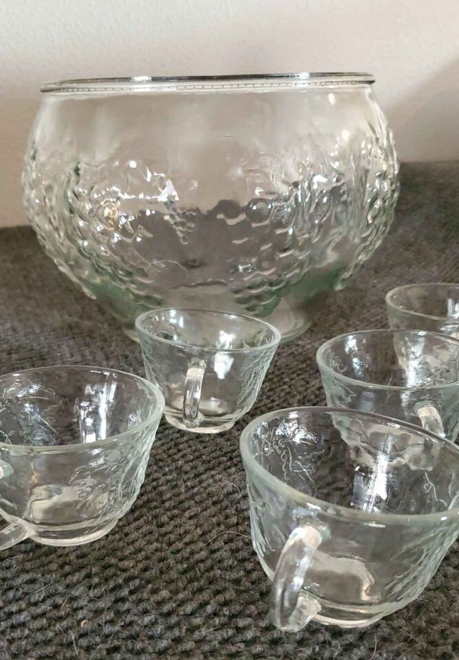 Vintage Punch Bowl w/8 Cups 9.5"at Rim 8"Tall Glass Grape Design | eBay