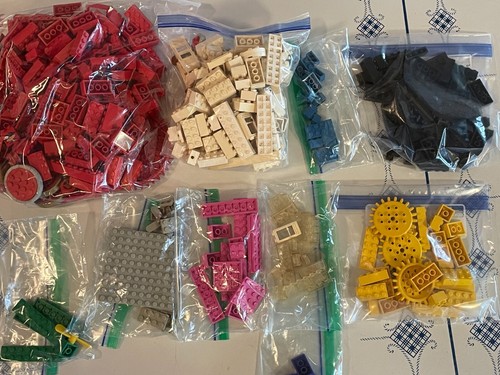 Vintage LEGOS! Lot of 361 pc.Assorted Bricks, Pieces, and Parts 2.10 ...