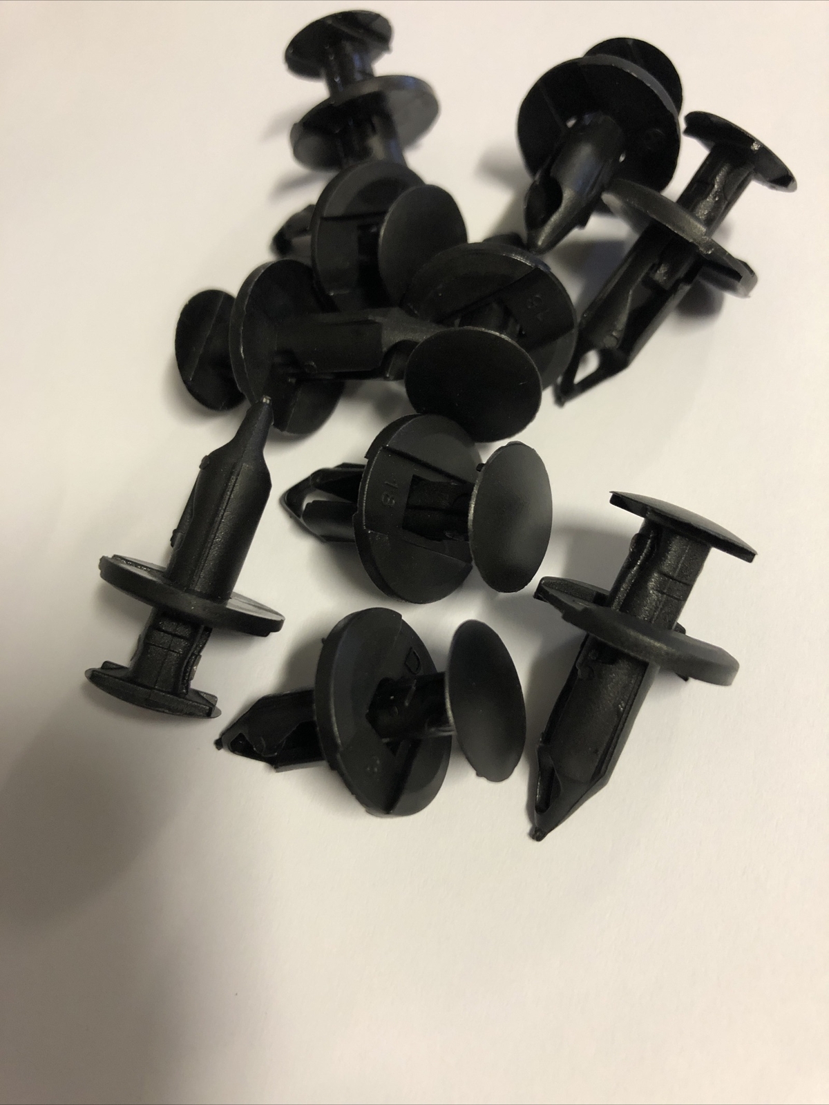 10 x Holden Commodore Plastic Clips | eBay Australia