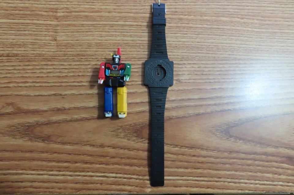 Voltron Impulse Time Keeper ROBOT Magnetic Back Watch Clock Figure ...