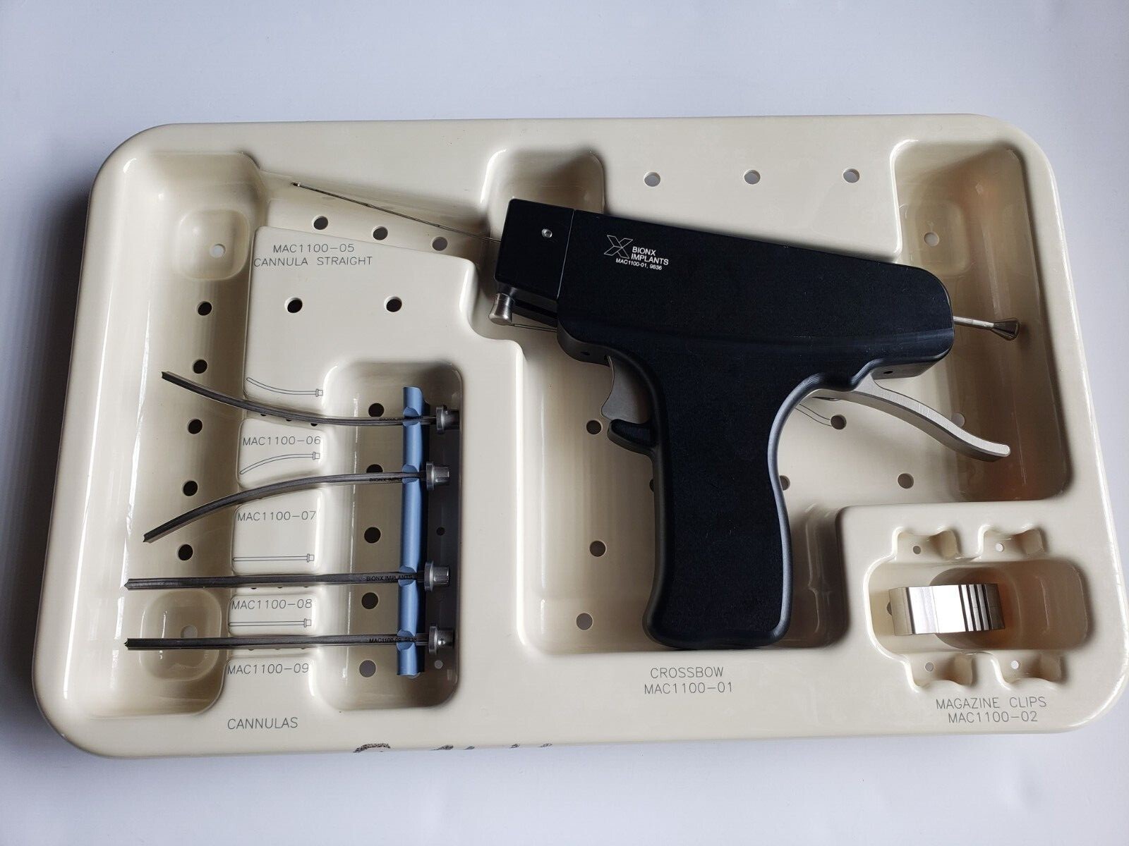 Bionx Implants Crossbow Meniscus Arrow Inserter, Cannulas, Clips Set ...