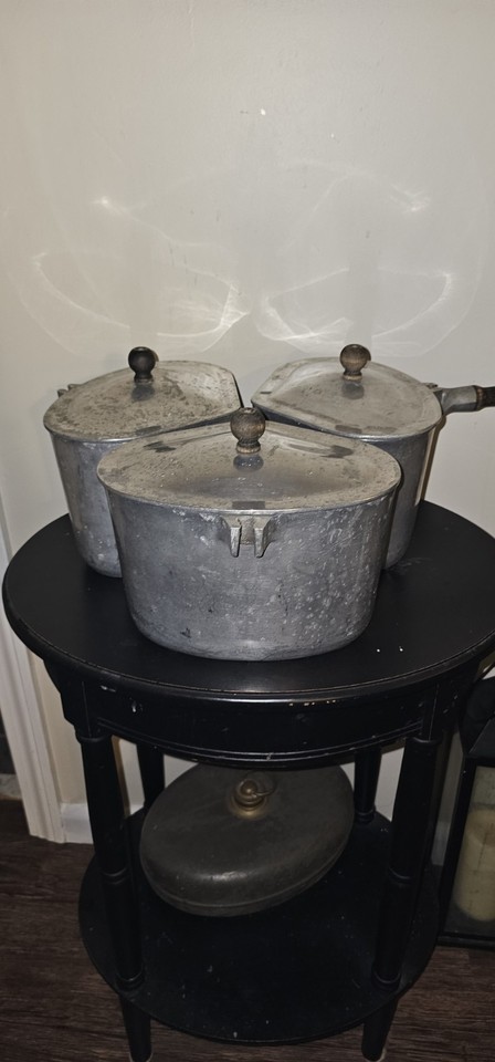 Vintage Club Aluminumware Cookware Cast Triangle Cooking Pots w/ Handle ...