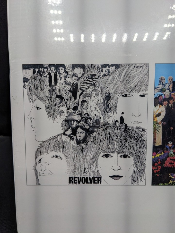The Beatles - 3 Vinyl Set - Revolver, Abbey Road & SGT. Peppers Lonely ...