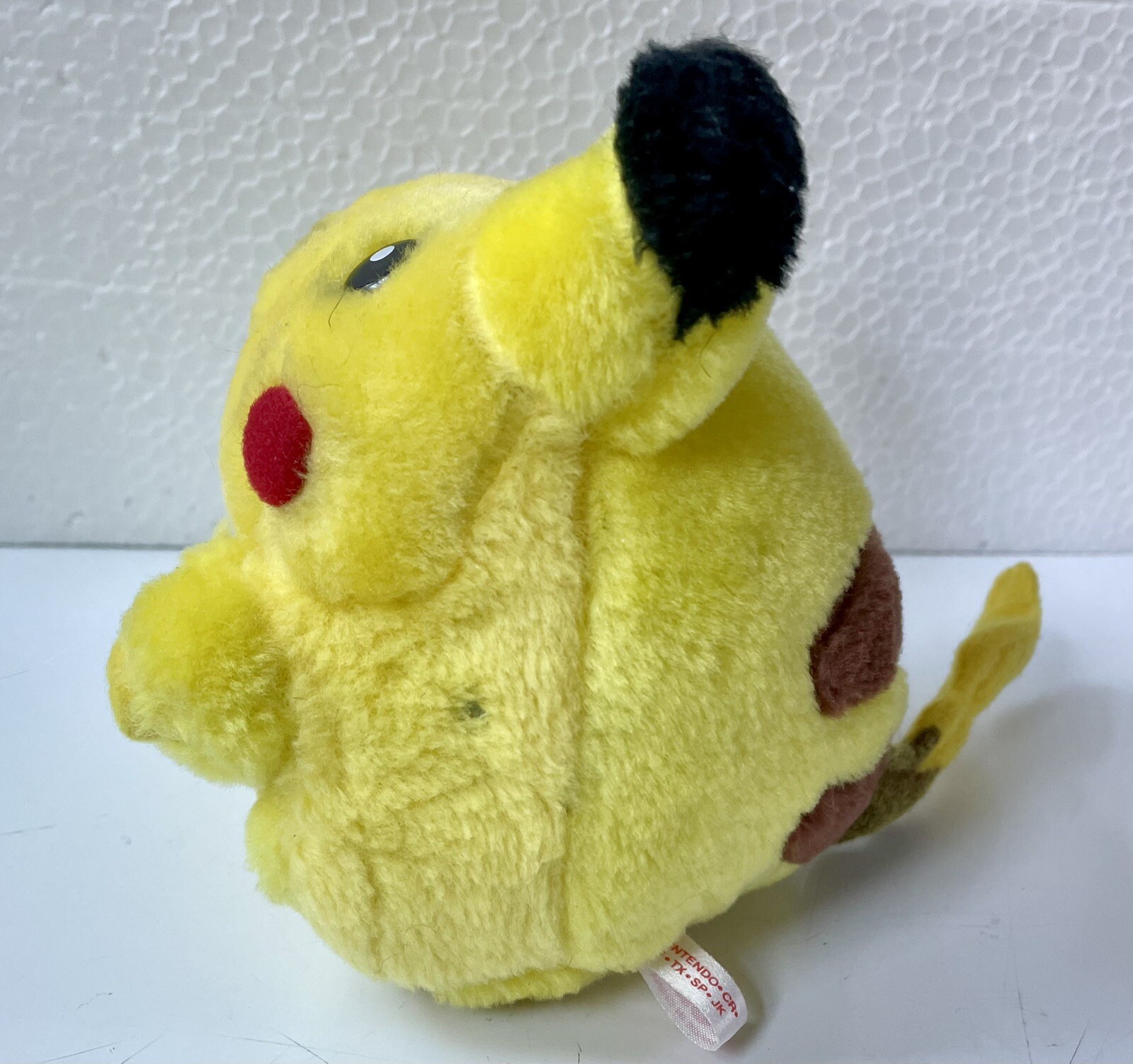 Vintage Official Nintendo Pokémon Electronic Pikachu Plush from Tomy 6 ...