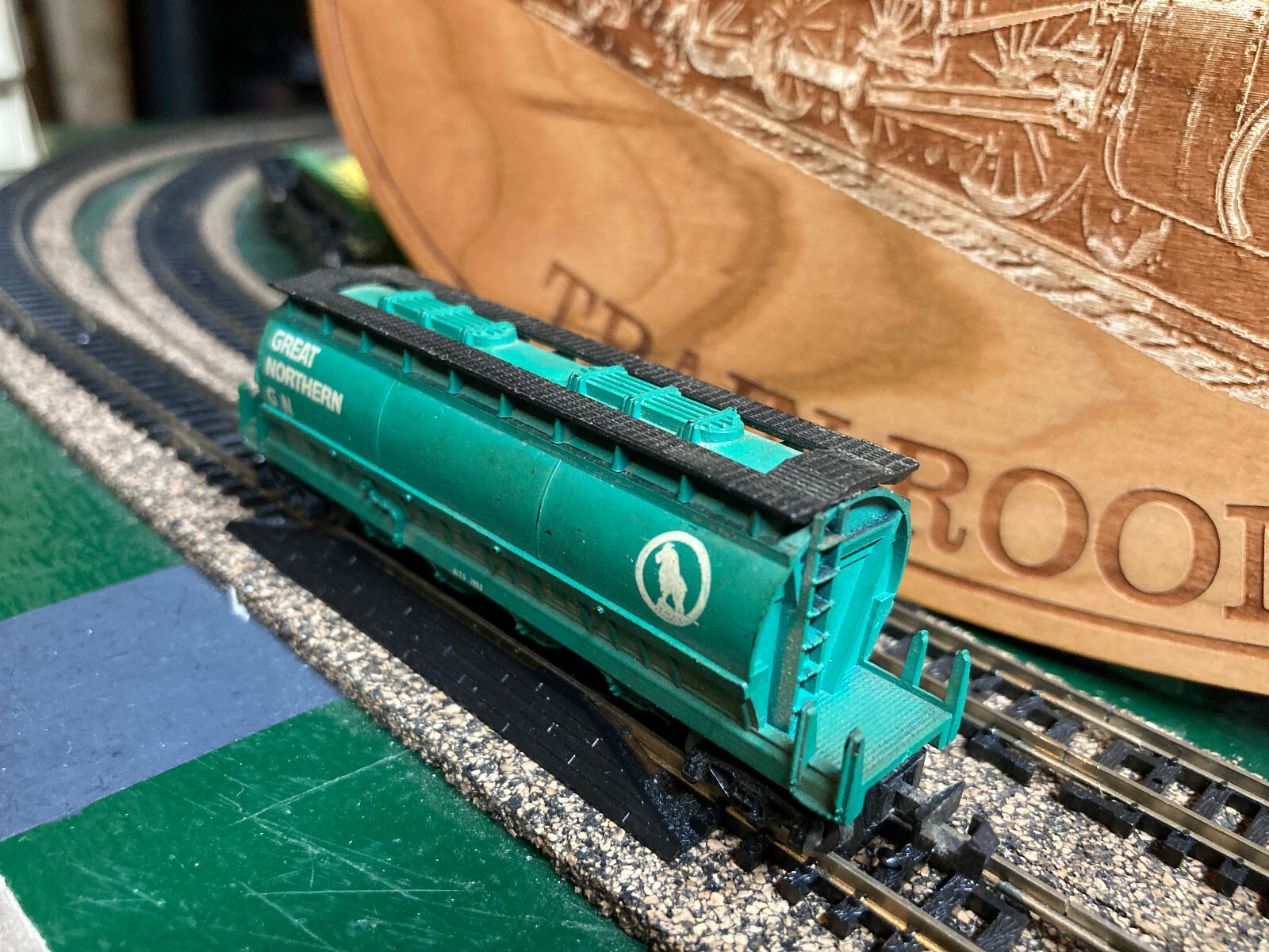 AHM MINI TRAINS N SCALE GREAT NORTHERN TANKER CAR | eBay