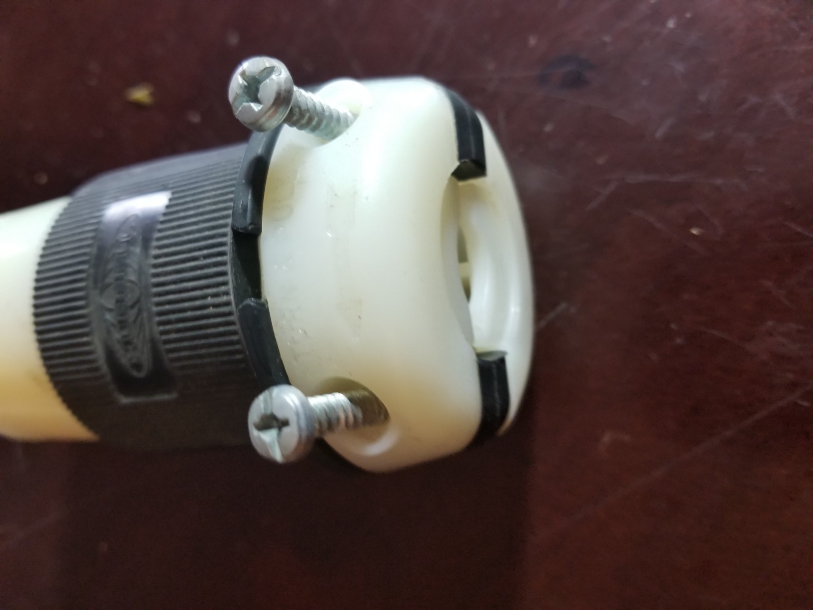 HUBBELL TWIST LOCK RECEPTACLE HBL2623 2POLE 3 WIRE 20A 250V | eBay