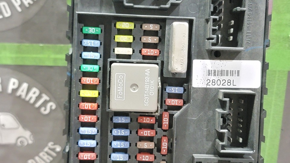 2011 Ford Taurus Multifunction Module Control Fuse Box Id : AG1T-14B476 ...
