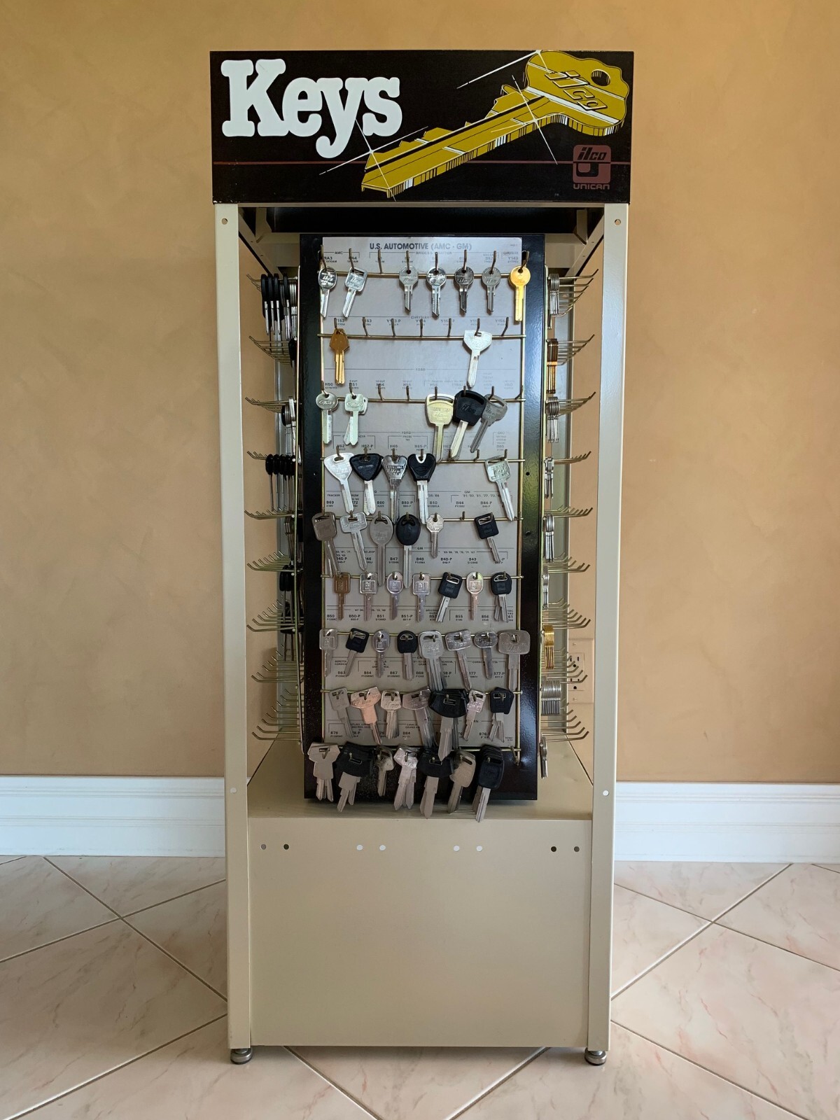 VINTAGE RETAIL ILCO KEY TOWER LOCKSMITH DISPLAY INCLUDES OVER 775 KEYS ...