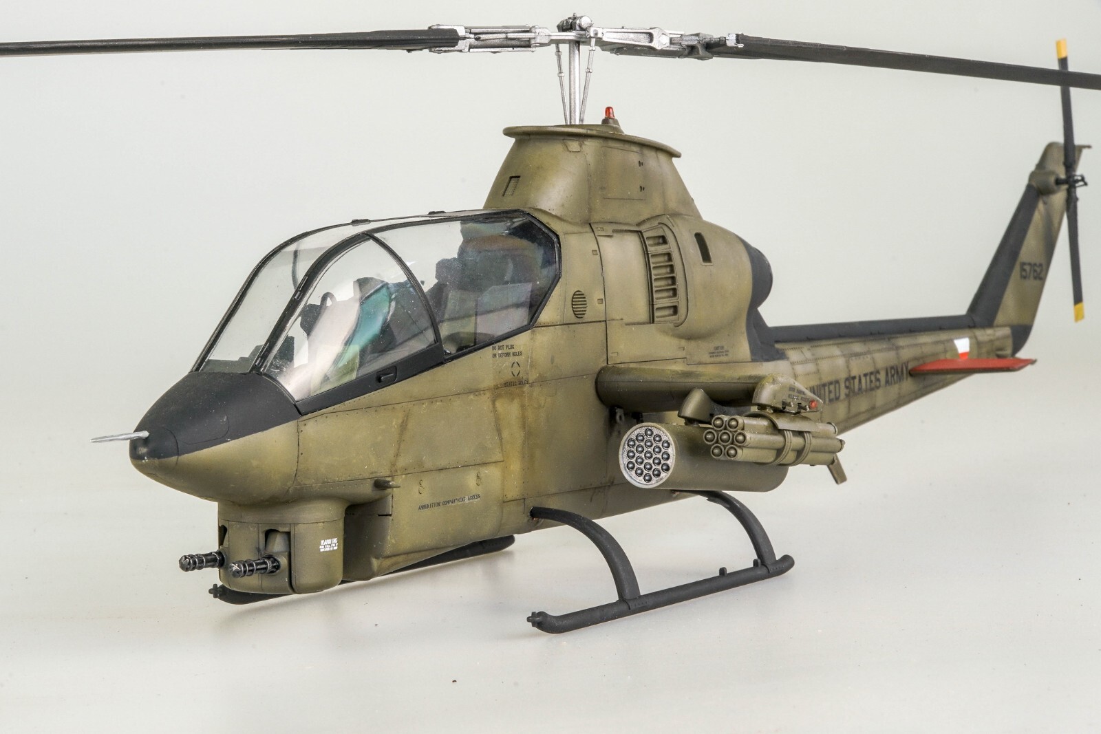 (Pre-Order) AH-1G Cobra Helicopter Vietnam war 1:32 Pro Built Model | eBay