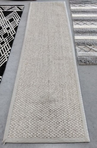 MARBLE 2'-6" X 10' Damaged Binding Rug, Reduced Price 1172714280 NF525C ...