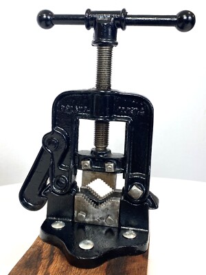 Vintage Rare REED MFG. CO. Bench Mount Pipe Vise No. 2 Patent Date 1896 ...