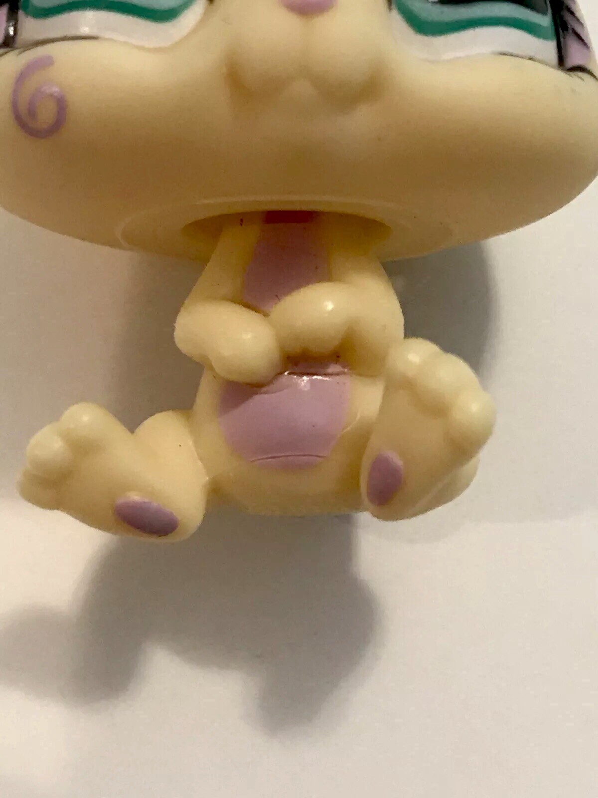 Littlest Pet Shop LPS #471 Yellow sitting Bunny Green Diamond Eyes ...