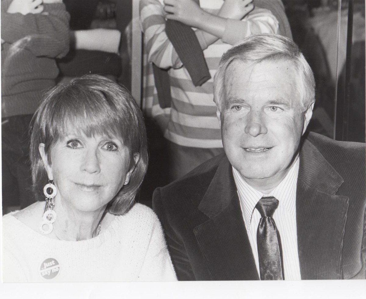 Julie Peppard Films : Television : Showbiz Nelson Photo News No 72