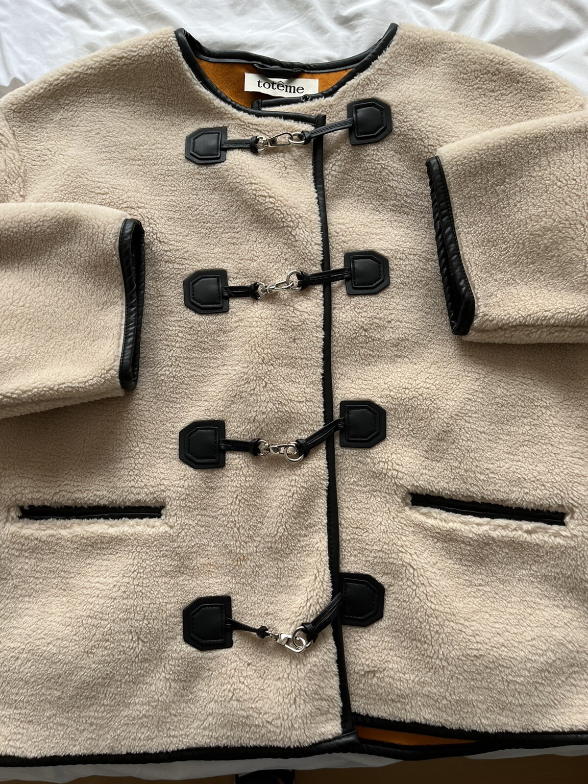 TOTEME - Teddy Shearling Clasp Jacket White - Gem