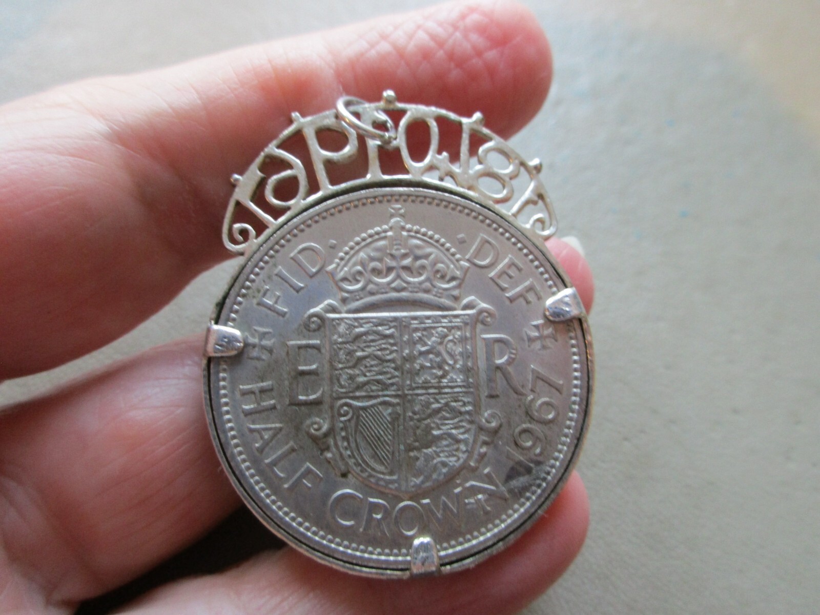 RARE QUEEN ELIZABETH HALF CROWN 1840 1967 MOUNT COIN … - Gem