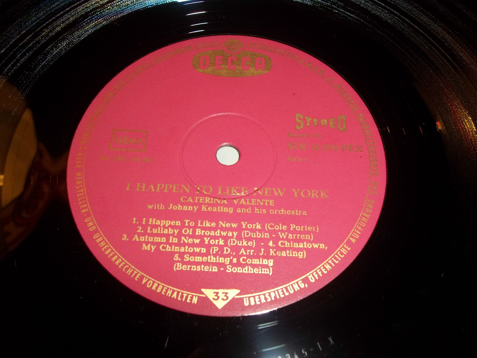 I Happen To Like New York Caterina Valentine w/ Johnny Keating ...