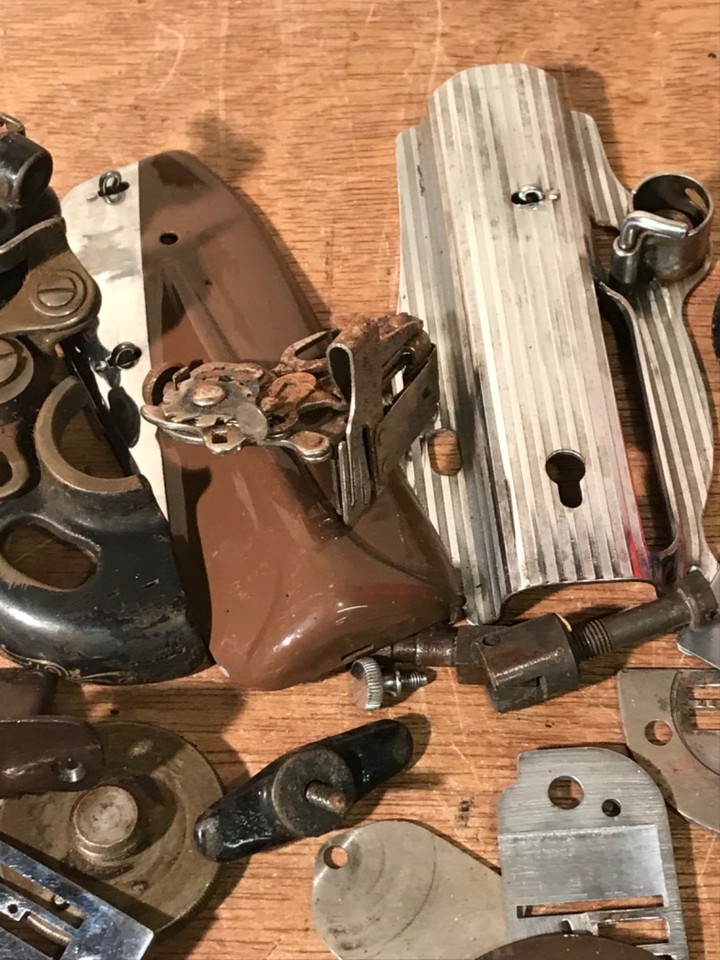 096a Vintage Singer Sewing Machine Parts Plates Covers Screws Job Lot ...
