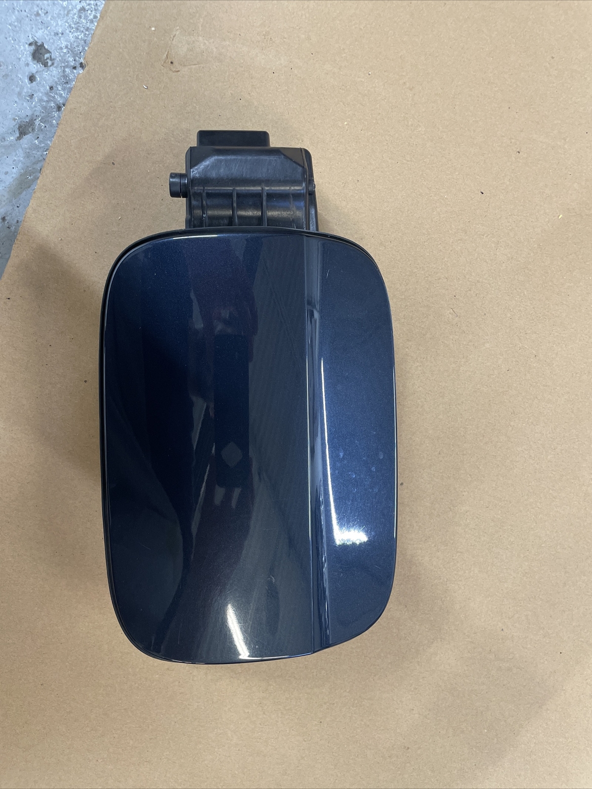 Audi B8 Gas / Fuel Filler Door Bracket 8K0809999A OEM | eBay