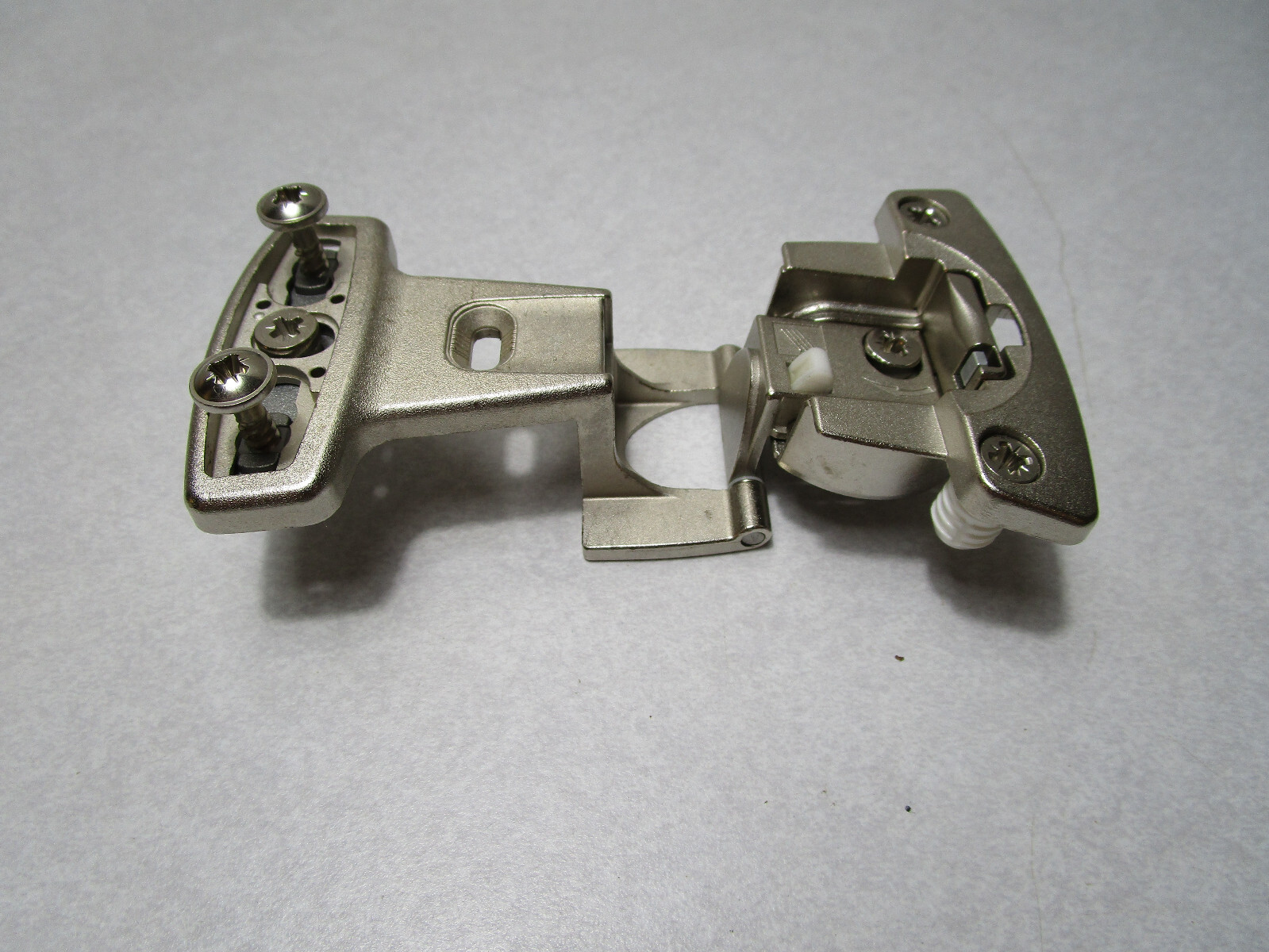 HETTICH SELEKA PRO 2000 INSTITUTIONAL HINGE 270 SWING DEG OPENING ...