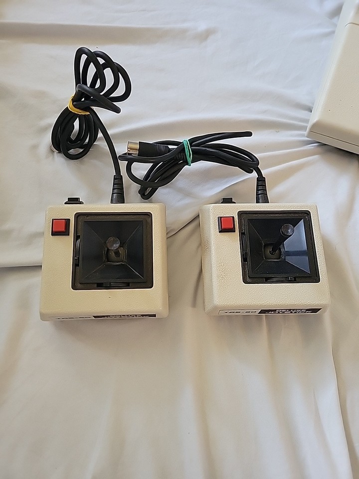 VTG Tandy TRS-80 Color Computer 2 64K w/lots Of Extras Manuals Games ...