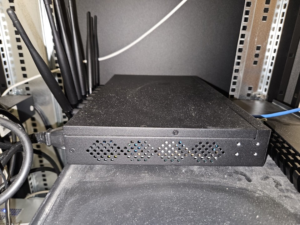 gateway Yeastar Neogate TG800 GSM VoIP gateway 8 SIM | eBay