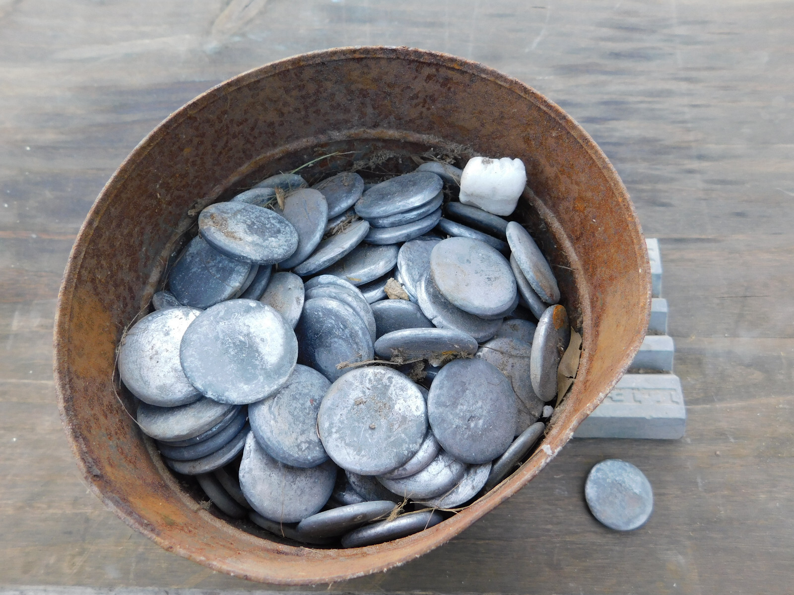 35 Lbs of clean Lead Disc Pucks and Ingot for melting and reuse | eBay
