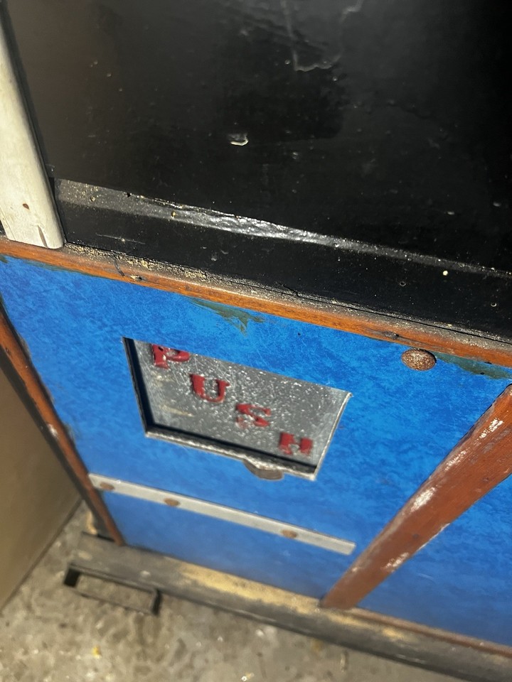 2p Rotary Merchandiser Arcade Machine Coin Operated | eBay UK