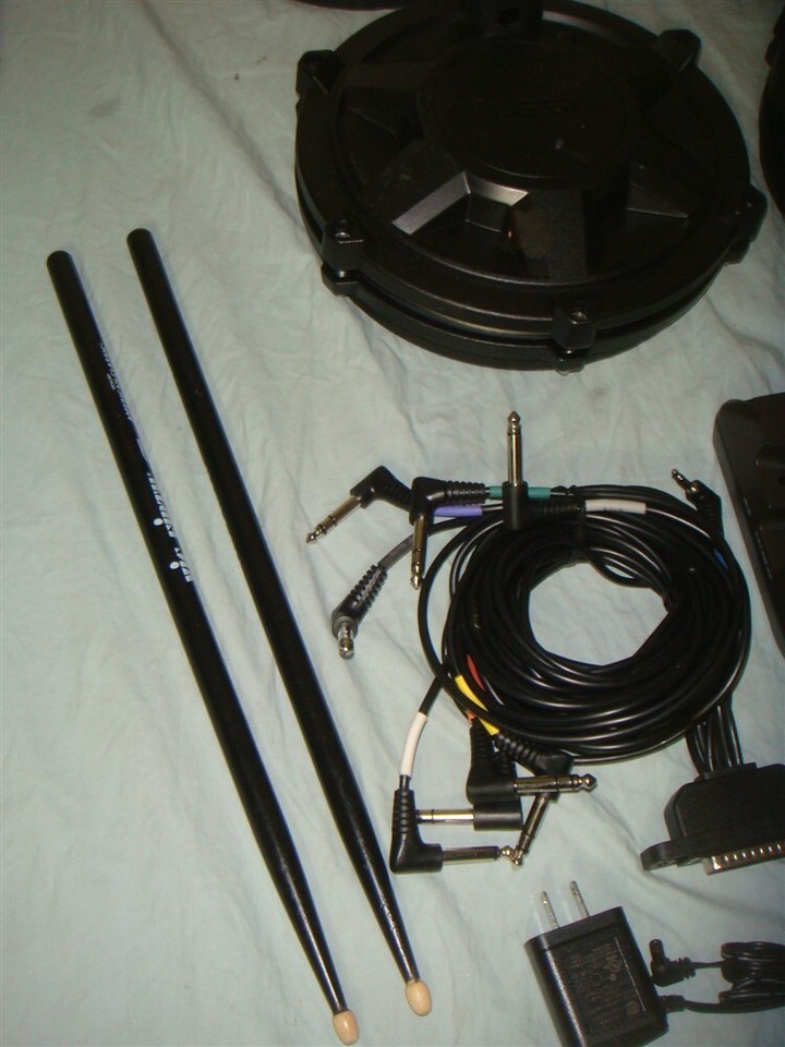 ALESIS NITRO MESH ELECTRONIC DRUM KIT WITH DM7X BRAIN/MODULE -READ! | eBay