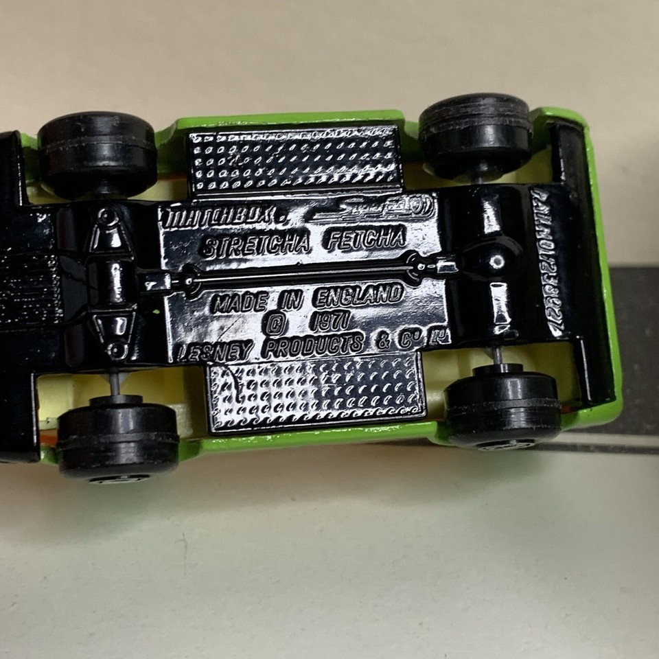 1971 Matchbox Lesney Superfast Green Stretcha Fetcha Viper Van Green ...