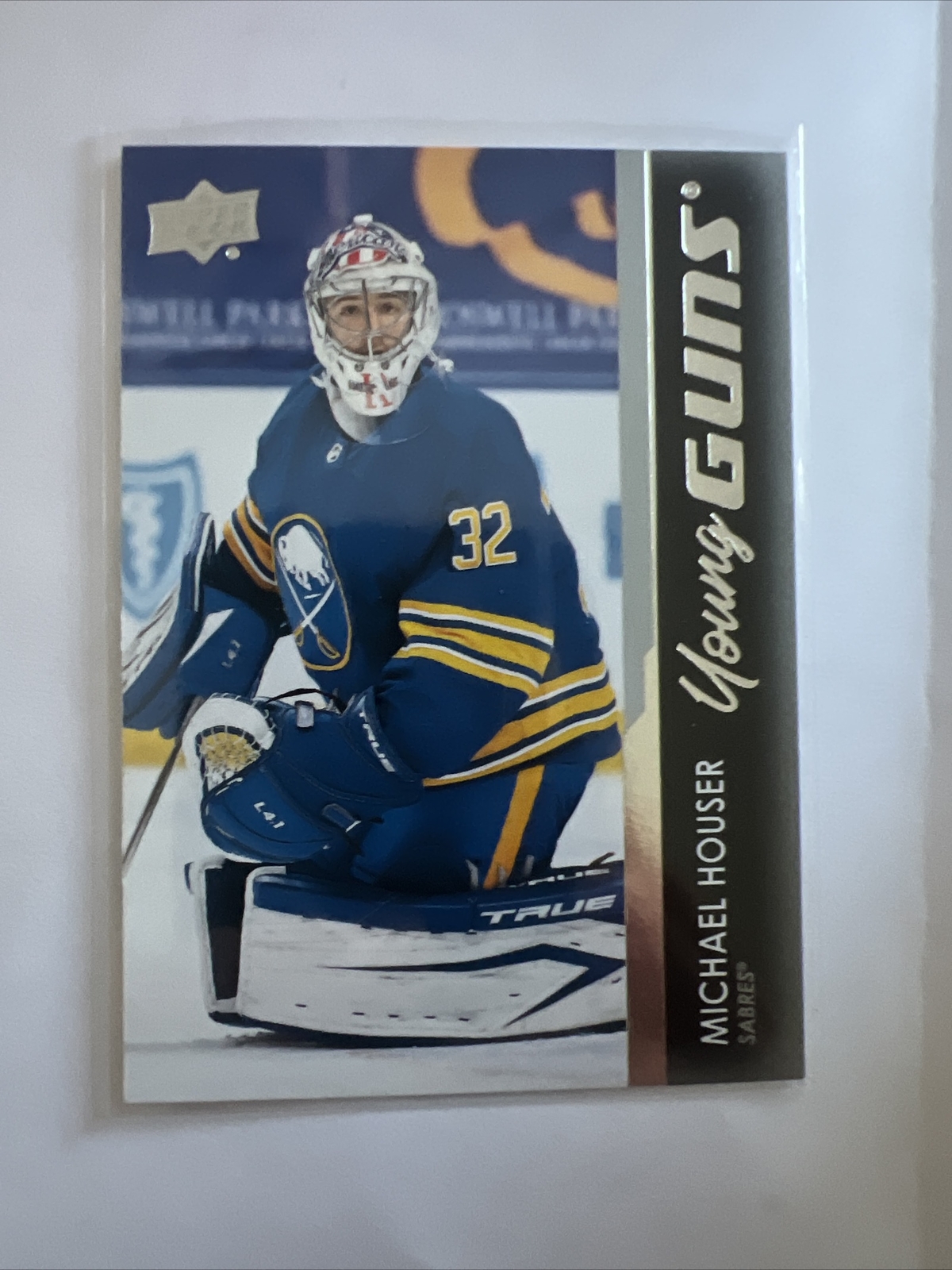 2021-22 Upper Deck Series 1 Young Guns Rookie Card #245 Michael Houser ...