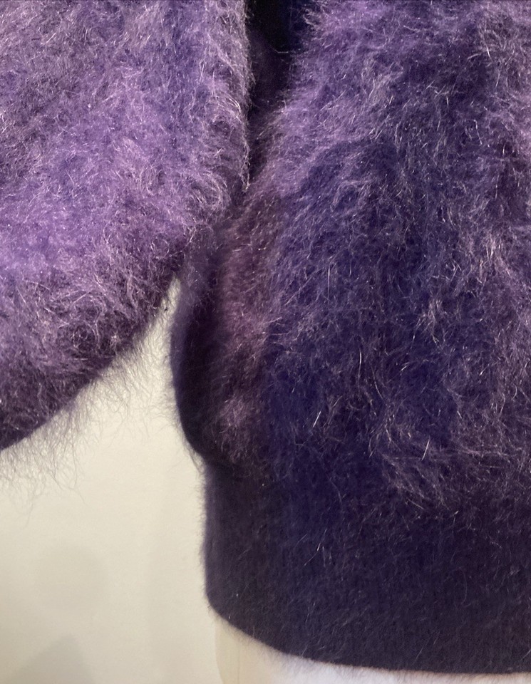 A VENESHA Quality 80% ANGORA Wool Deep Purple Fuzzy Jumper/ Sweater Sz ...