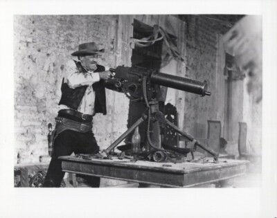 The Wild Bunch William Holden as Pike fires Gatling gun 8x10 inch photo ...