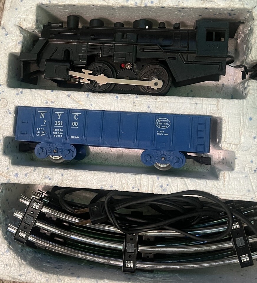 Vintage Electric Train Set by MARX Locomotive, Caboose, Tender, Track ...