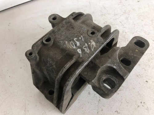 Volkswagen PASSAT B6 2006 Diesel 77kW Engine mount bracket 1K0199262 ...