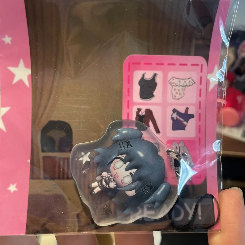 Game Lacey's Wardrobe Lacey Acrylic Keychain Decorative Cell Phone ...