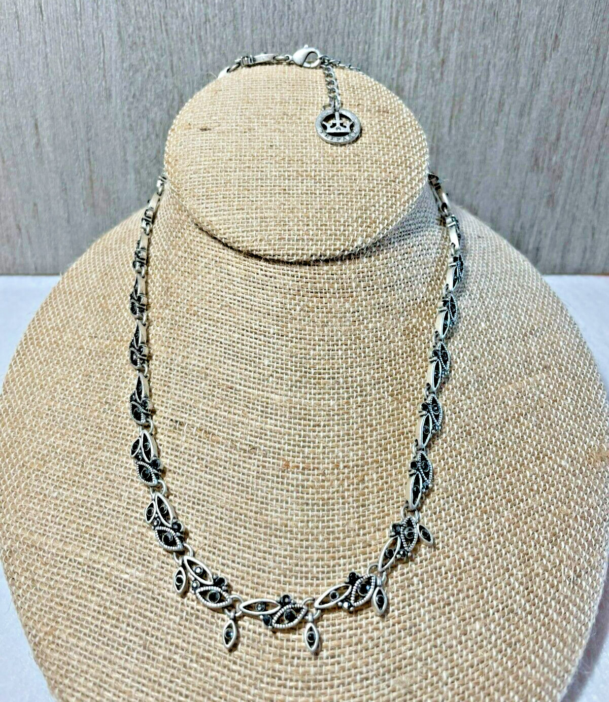 Vintage Silver Tone Crown Trifari Necklace with Black… - Gem